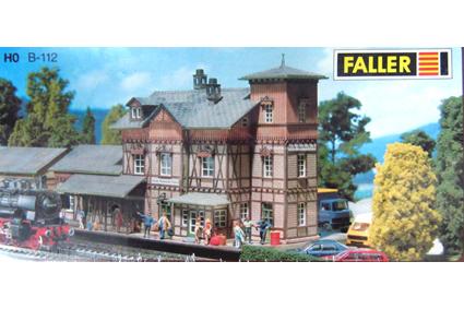 Køb Faller B-112. Stationsbygning. - Tilbud: 325,00DKK,-