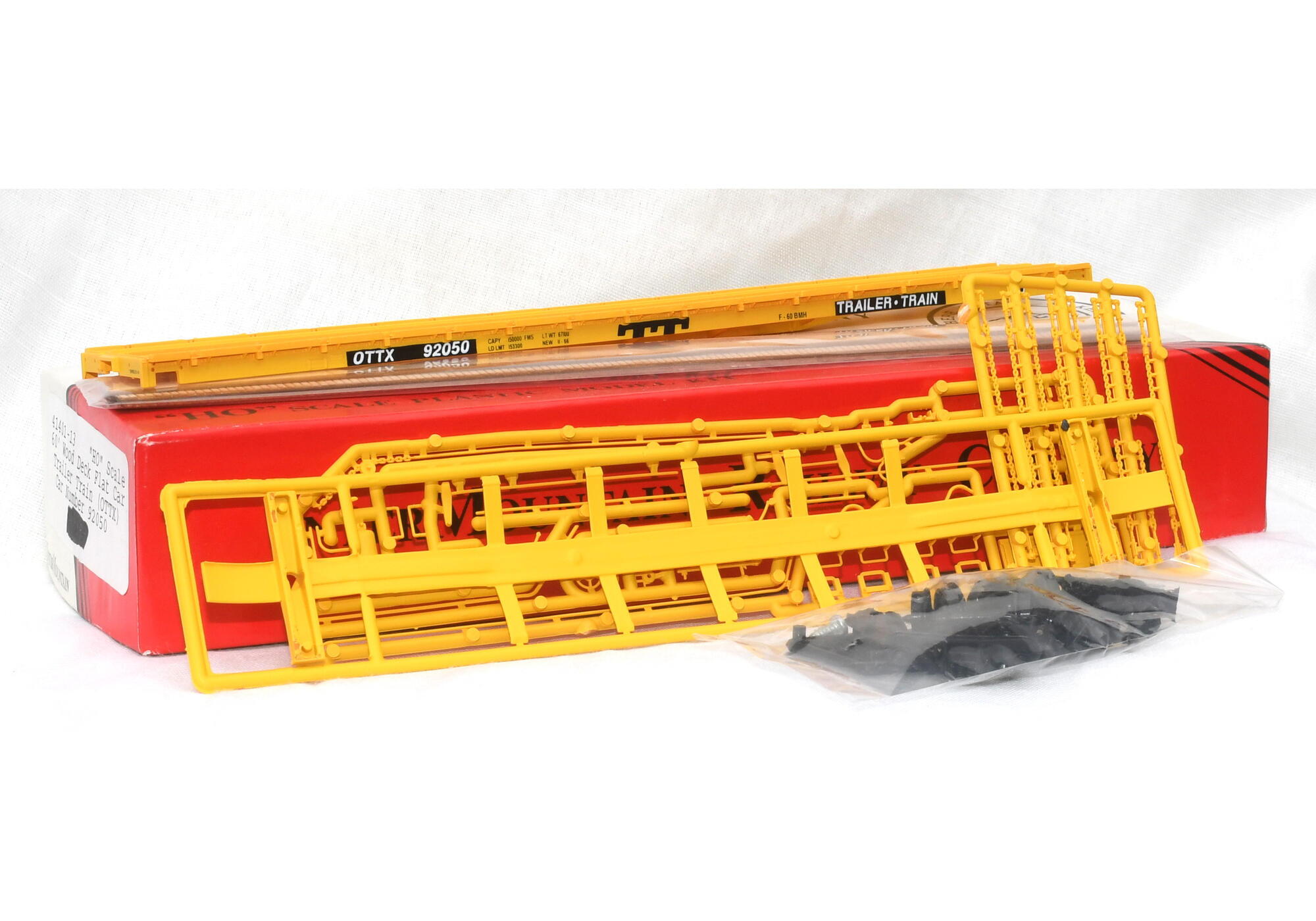 Køb InterMountain Railway Company 41401-13. 60' Wood Deck Flat Car. Trailer Train (OTTX ...