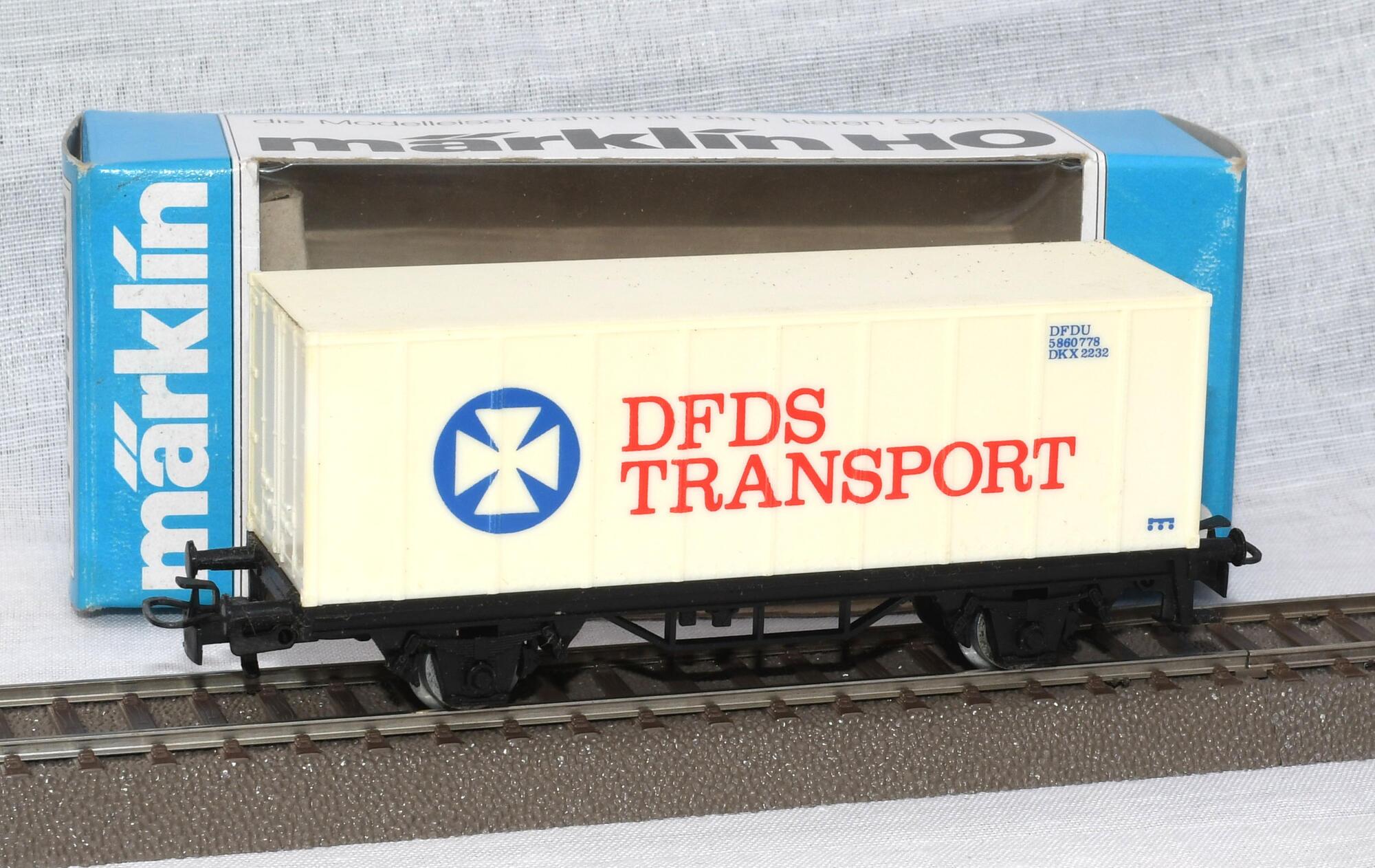 Køb Märklin 44001.Containervogn med DFDS container. - Tilbud: 325,00DKK,-